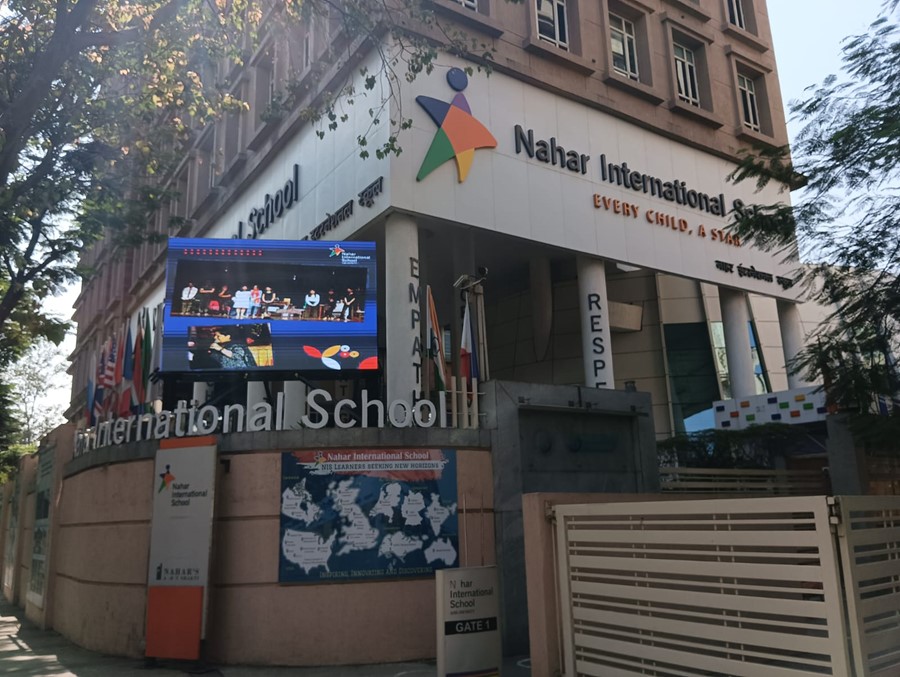 Outdoor LED screen for School